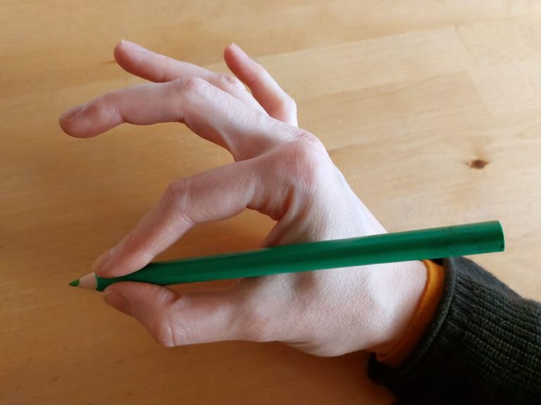 Stifthaltung fördern - so geht's